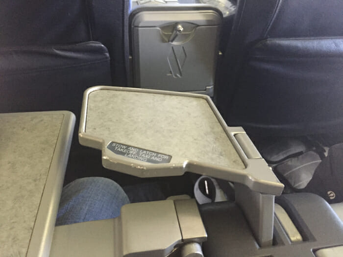 Review: American Airlines First Class 737-800 (MIA-LGA)